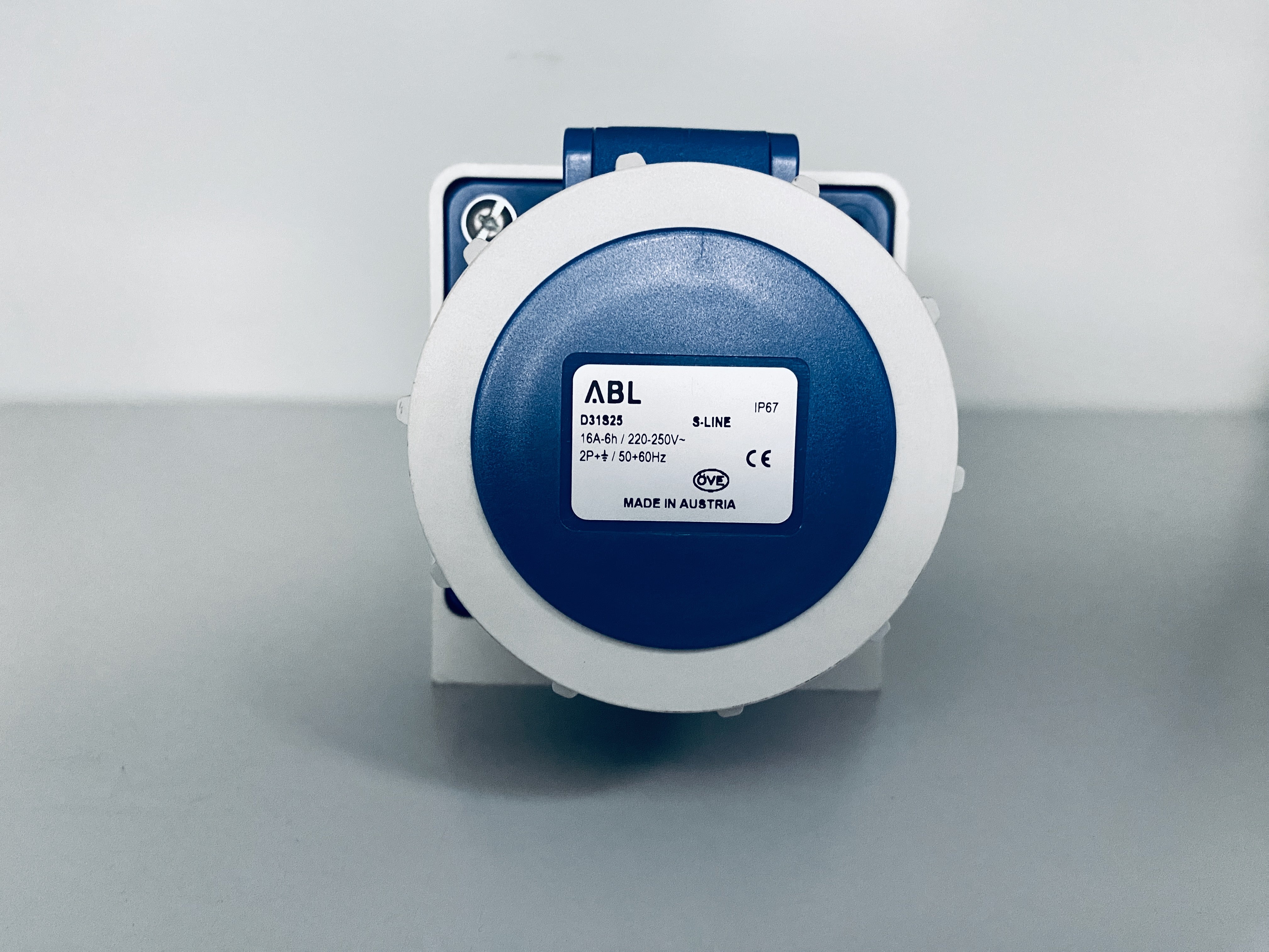 ABL SURSUM D31S25 - S-LINE Wall Socket 220-250V 16A – LiquistoAxcess Int.