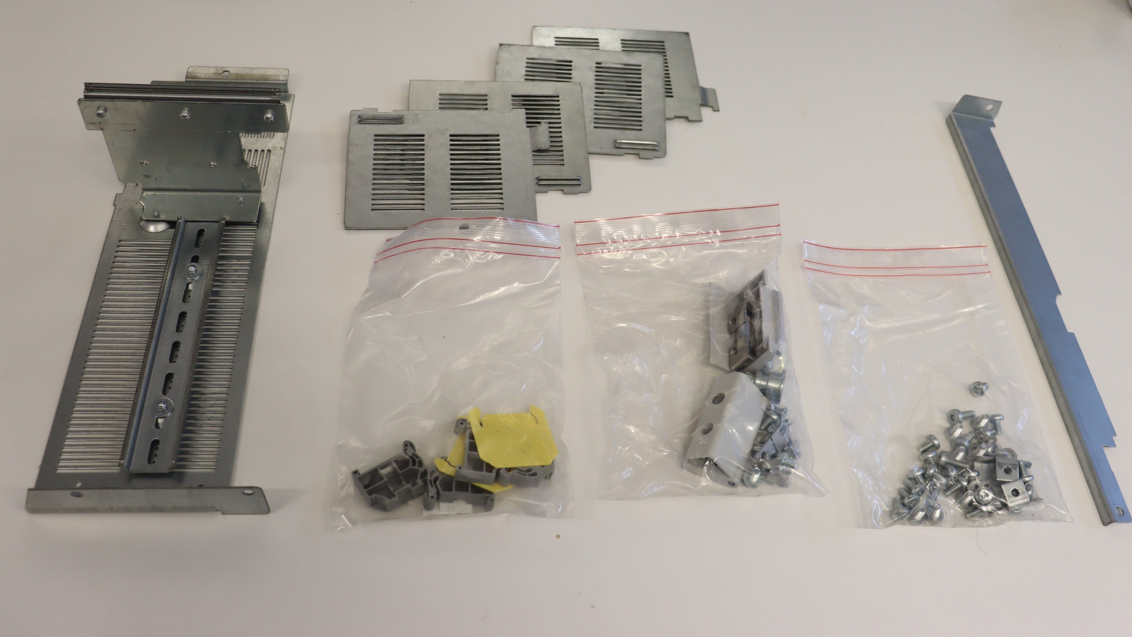 Siemens Compartment Extension Door for FVR Circuit Breaker 3.5-5A 1 ...